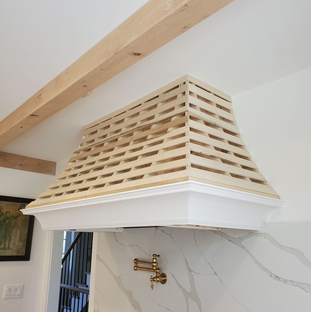 Redding-rangehood-crown-moulding-complete - Plastering by Nicholas